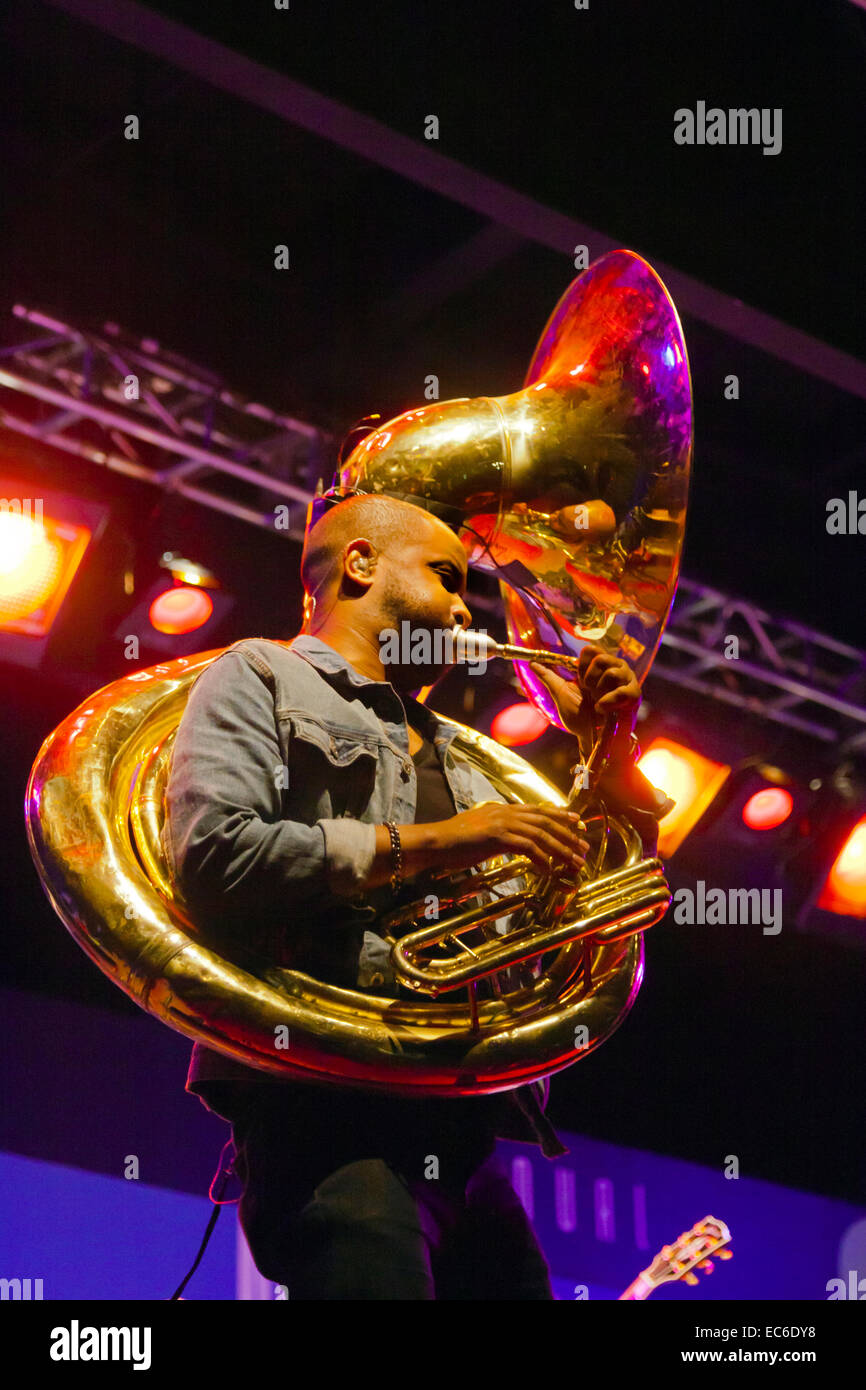 THE ROOTS preform on the main stage of the MONTEREY JAZZ FESTIVAL Stock ...