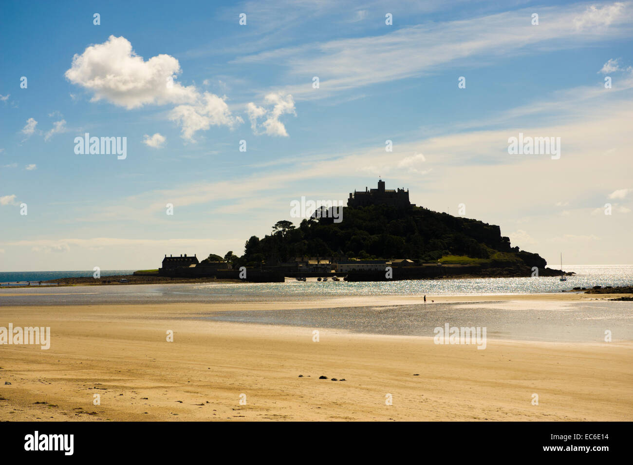 Long rock beach cornwall hi-res stock photography and images - Alamy