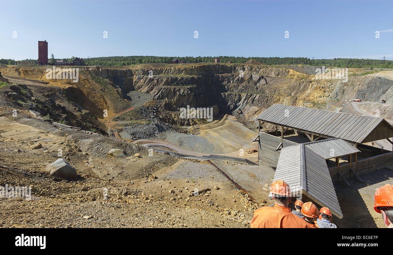 Crater collapse hi-res stock photography and images - Alamy