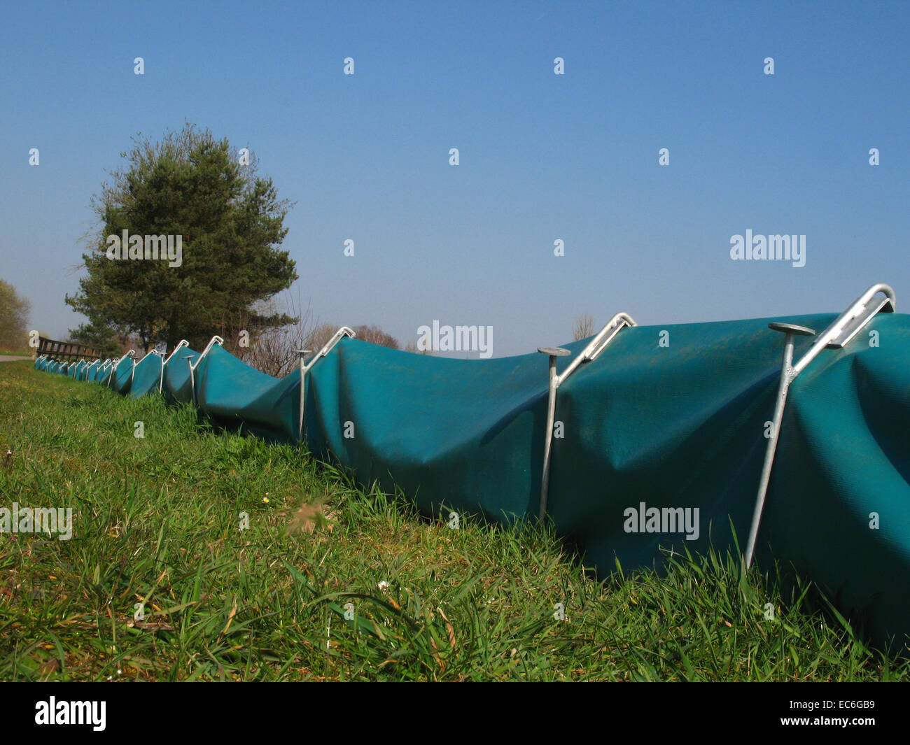 Amphibious fence hi-res stock photography and images - Alamy