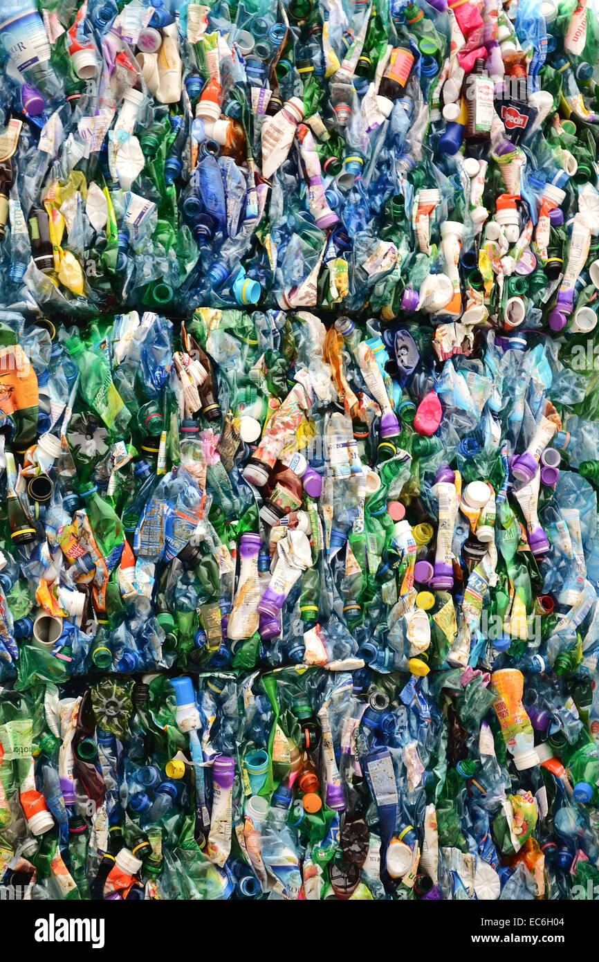 Pet plastic bottle collection hi-res stock photography and images - Alamy