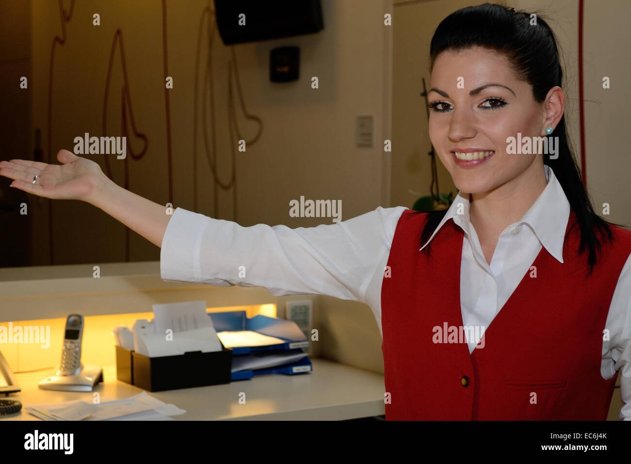 Receptionist discussion hi-res stock photography and images - Alamy
