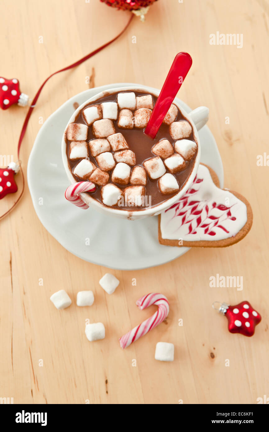 Hot chocolate with marshmallows Stock Photo - Alamy
