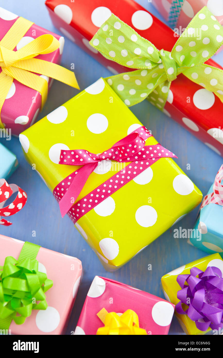 Pack presents hi-res stock photography and images - Alamy