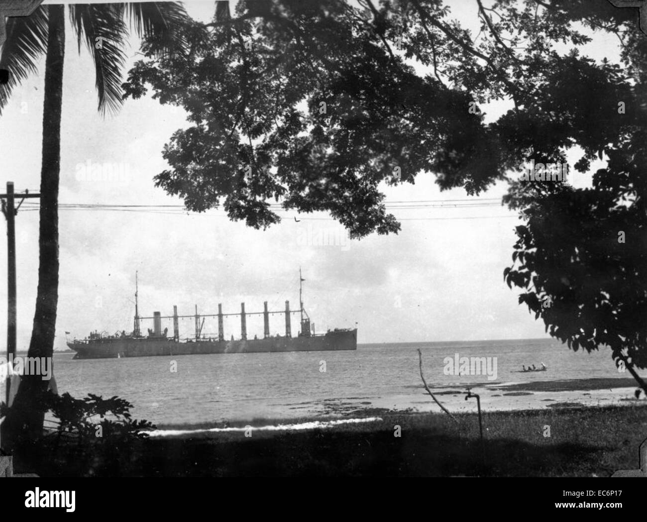 Wartime ship repair hi-res stock photography and images - Alamy