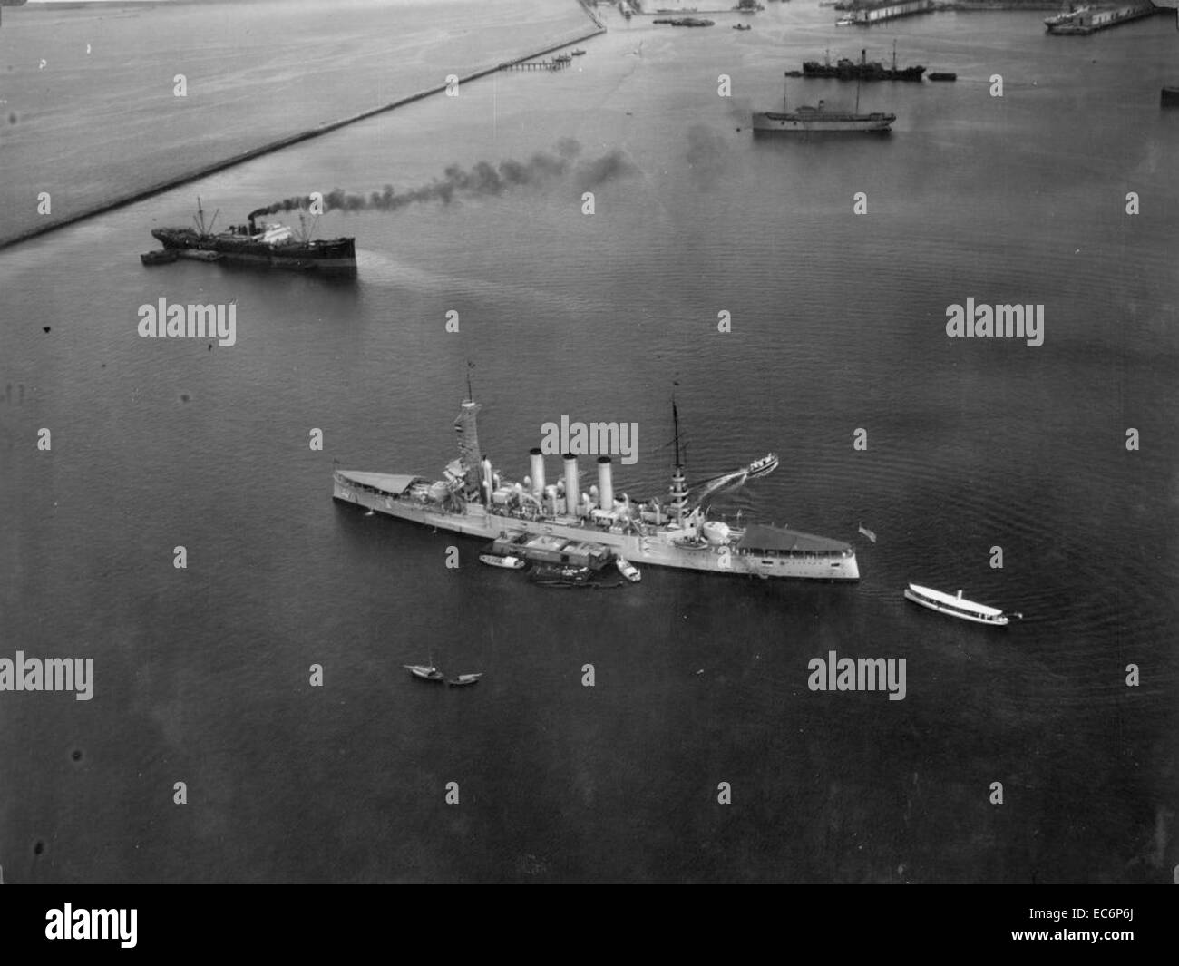 Uss pittsburgh hi-res stock photography and images - Alamy