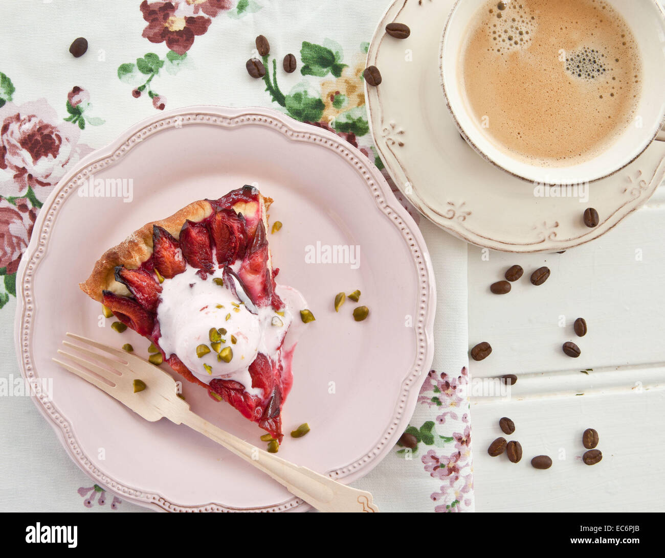 Delicious plum pie Stock Photo - Alamy