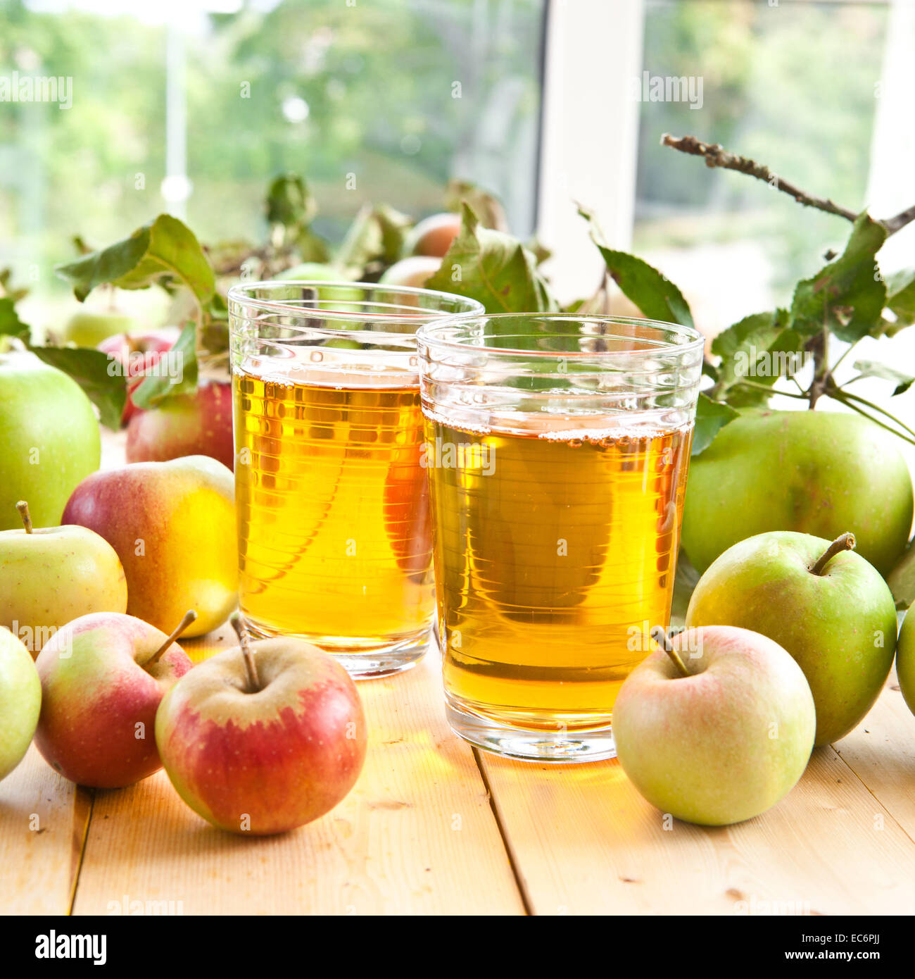 Fresh apple juice Stock Photo - Alamy