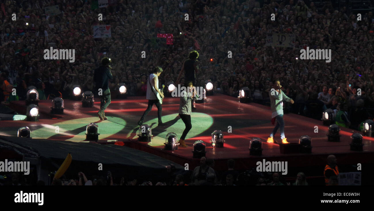 One Direction at Wembley London England Featuring: Harry Styles,Zayn ...