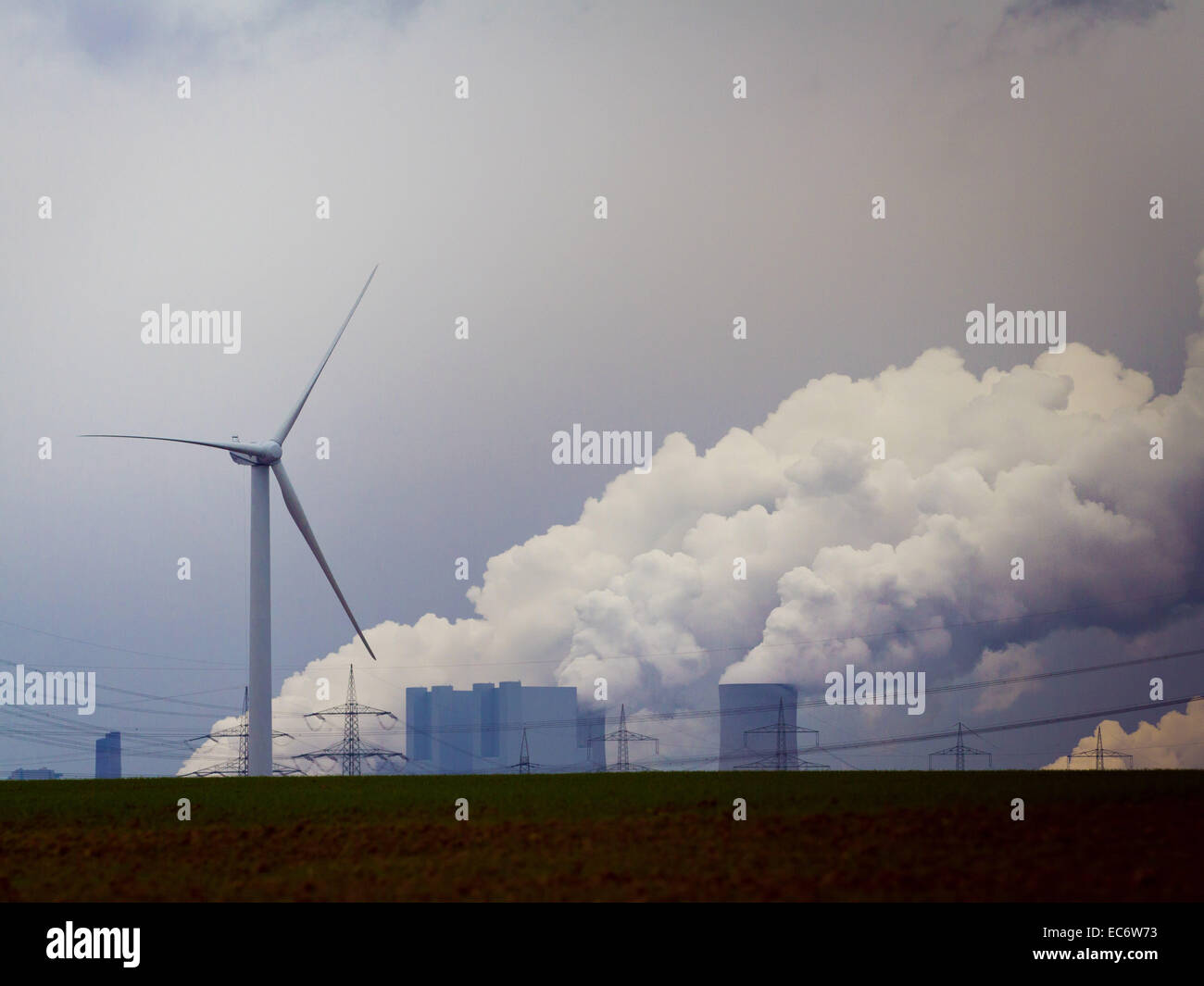 Fossil energies hi-res stock photography and images - Alamy