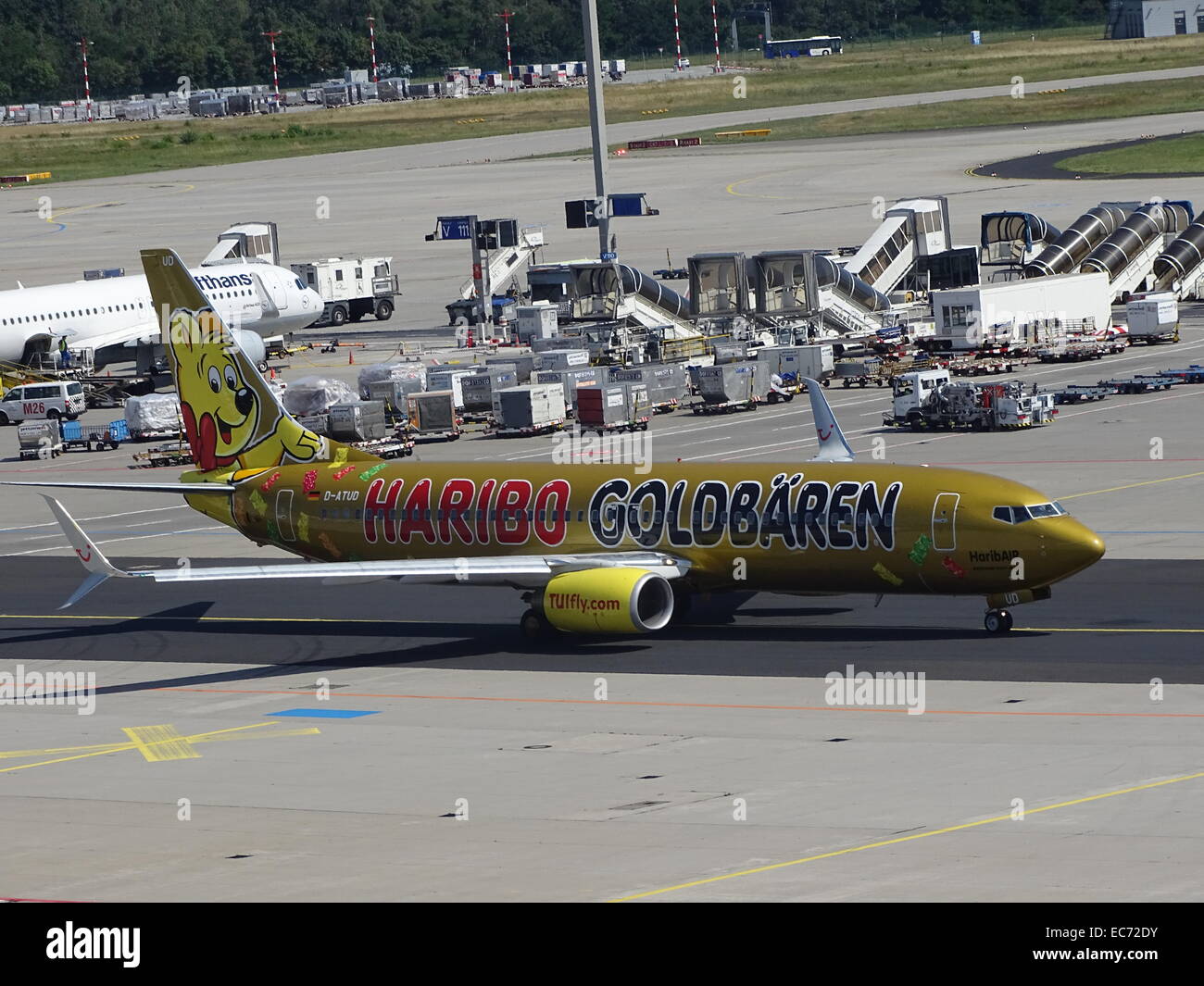 Airport Frankfurt Germany Aircraft Boeing 737 Stock Photo - Alamy