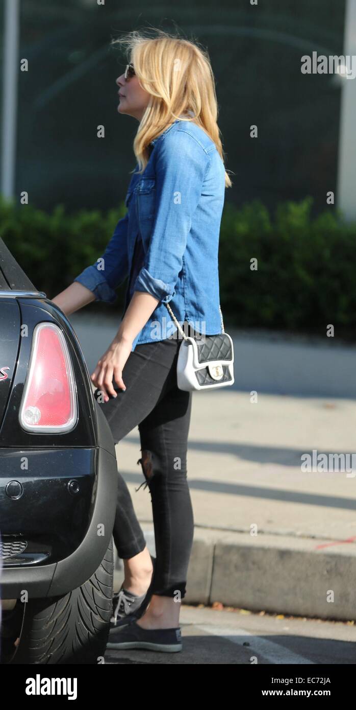 Chloe Moretz gets into her Mini-Cooper Featuring: Chloe Moretz Where ...