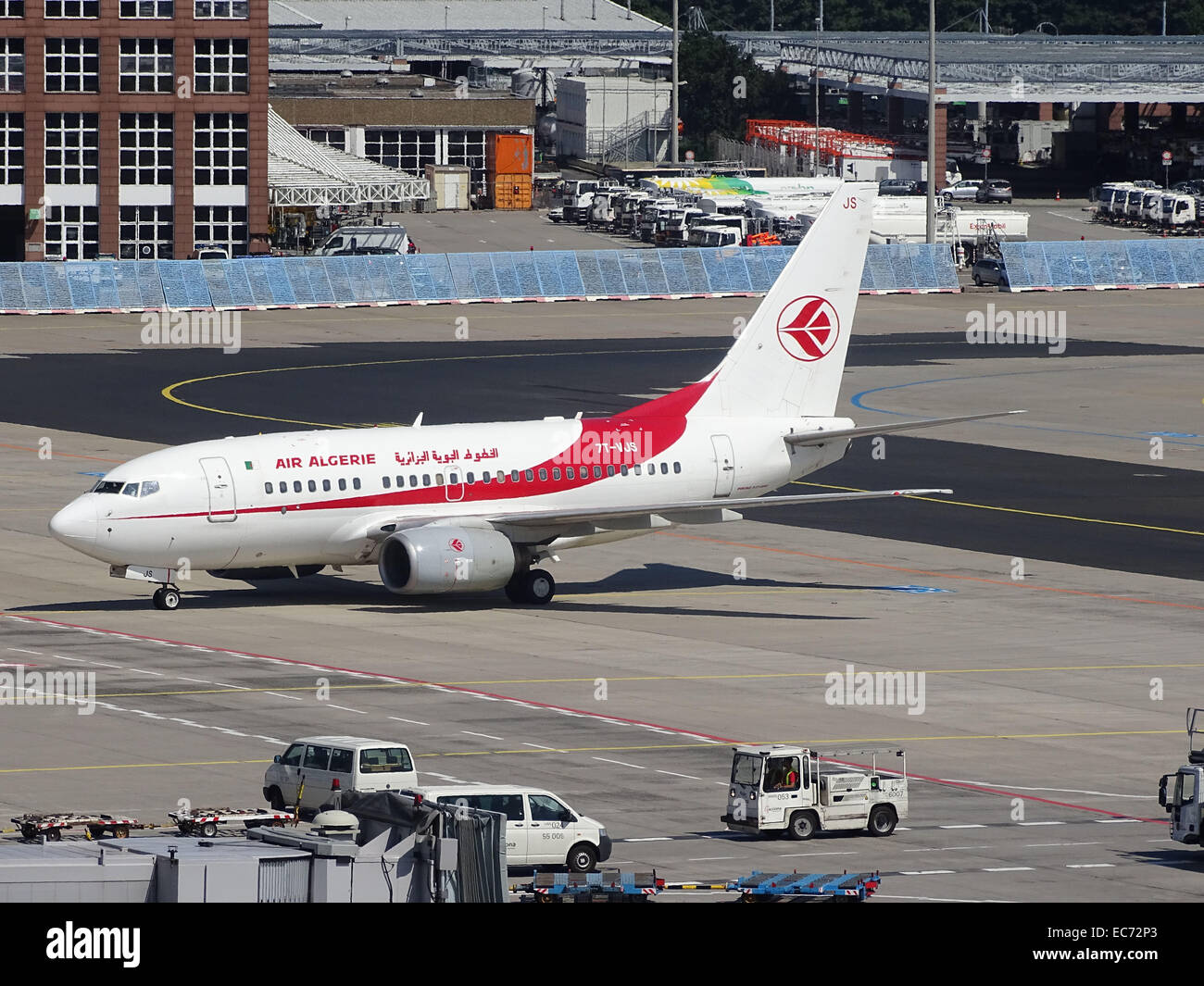 Airport Frankfurt Germany Aircraft Boeing 737 Stock Photo - Alamy