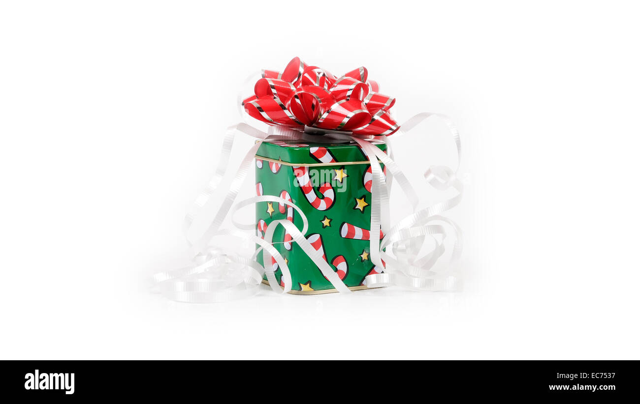 Red ribbon with bow cutout hi-res stock photography and images - Alamy