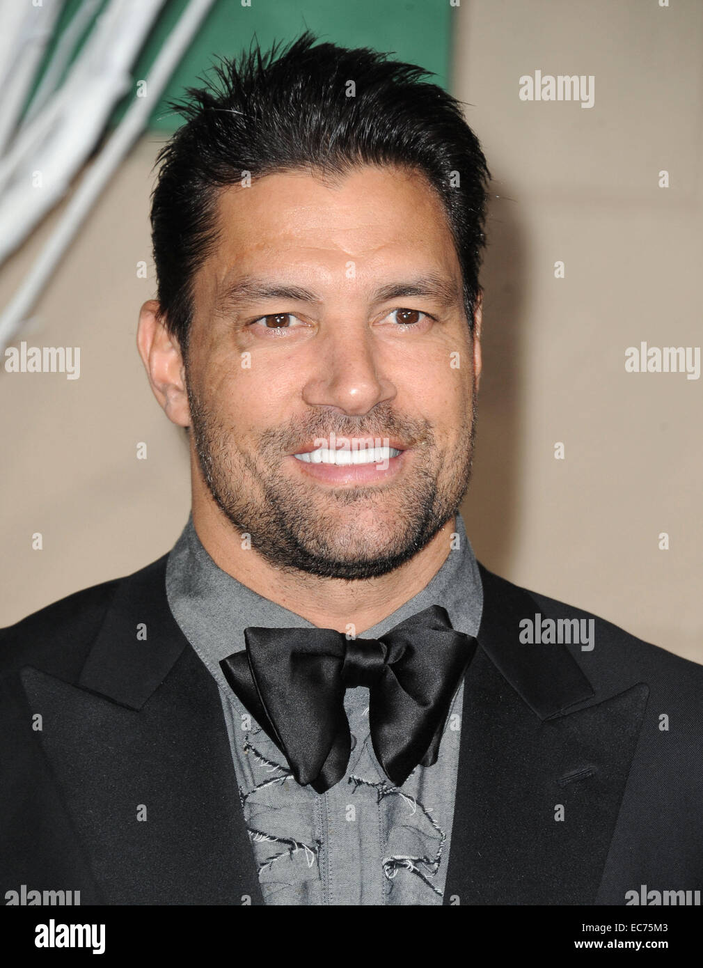 Los Angeles, California, USA. 9th Dec, 2014. Manu Bennett attending the ...