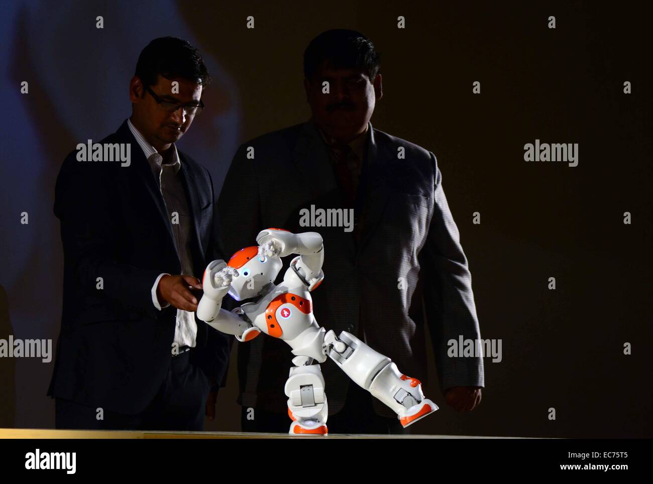 Indian robots hi-res stock photography and images - Alamy