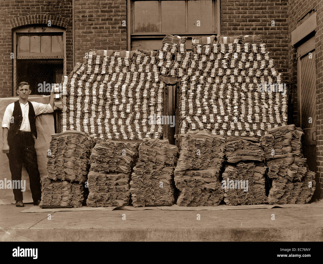 Very heavy wool hi-res stock photography and images - Alamy