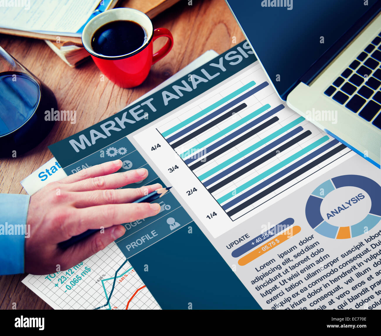 Market strategy analysis hi-res stock photography and images - Alamy