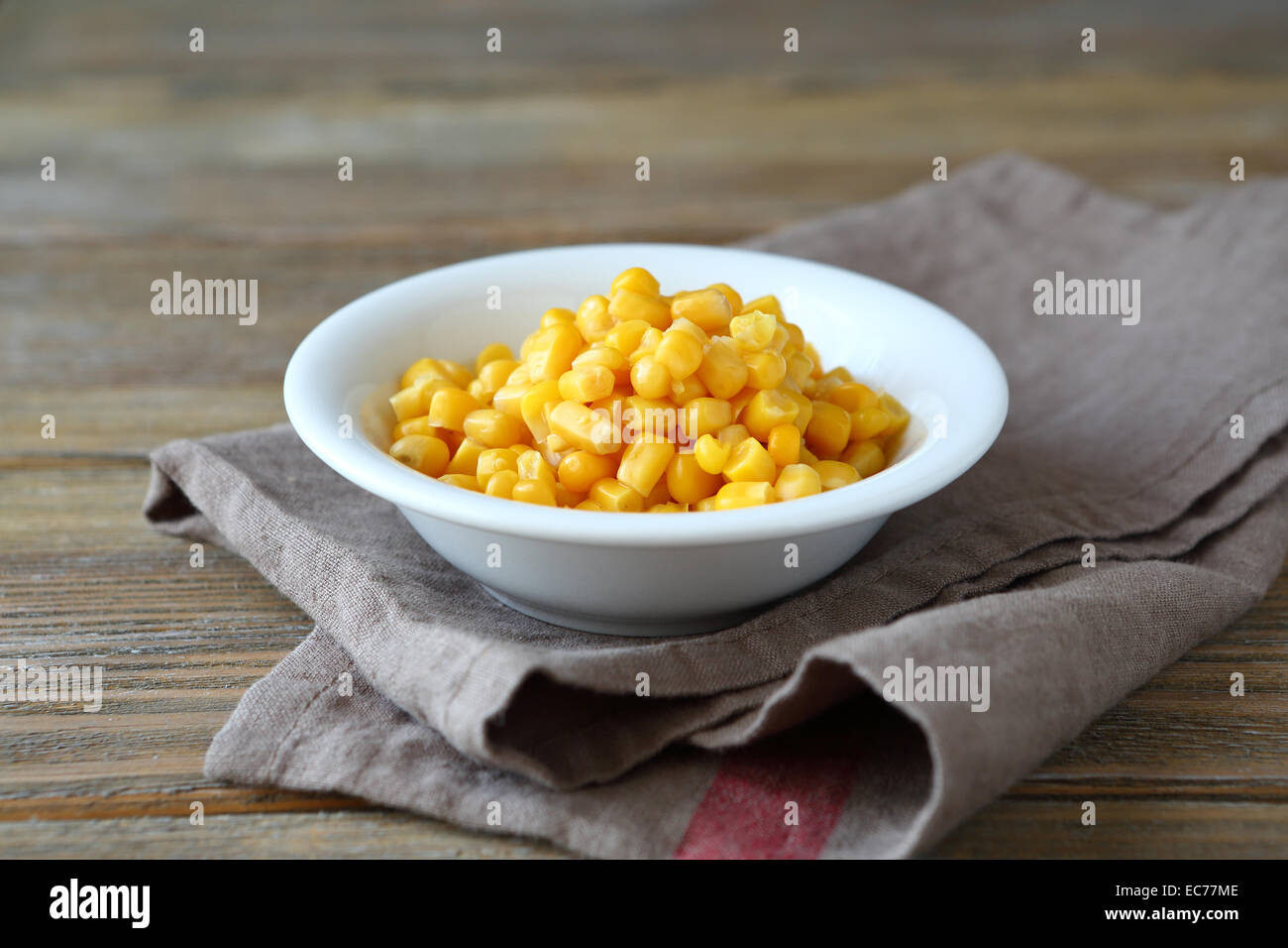 Canned corn in a bowl hi-res stock photography and images - Alamy