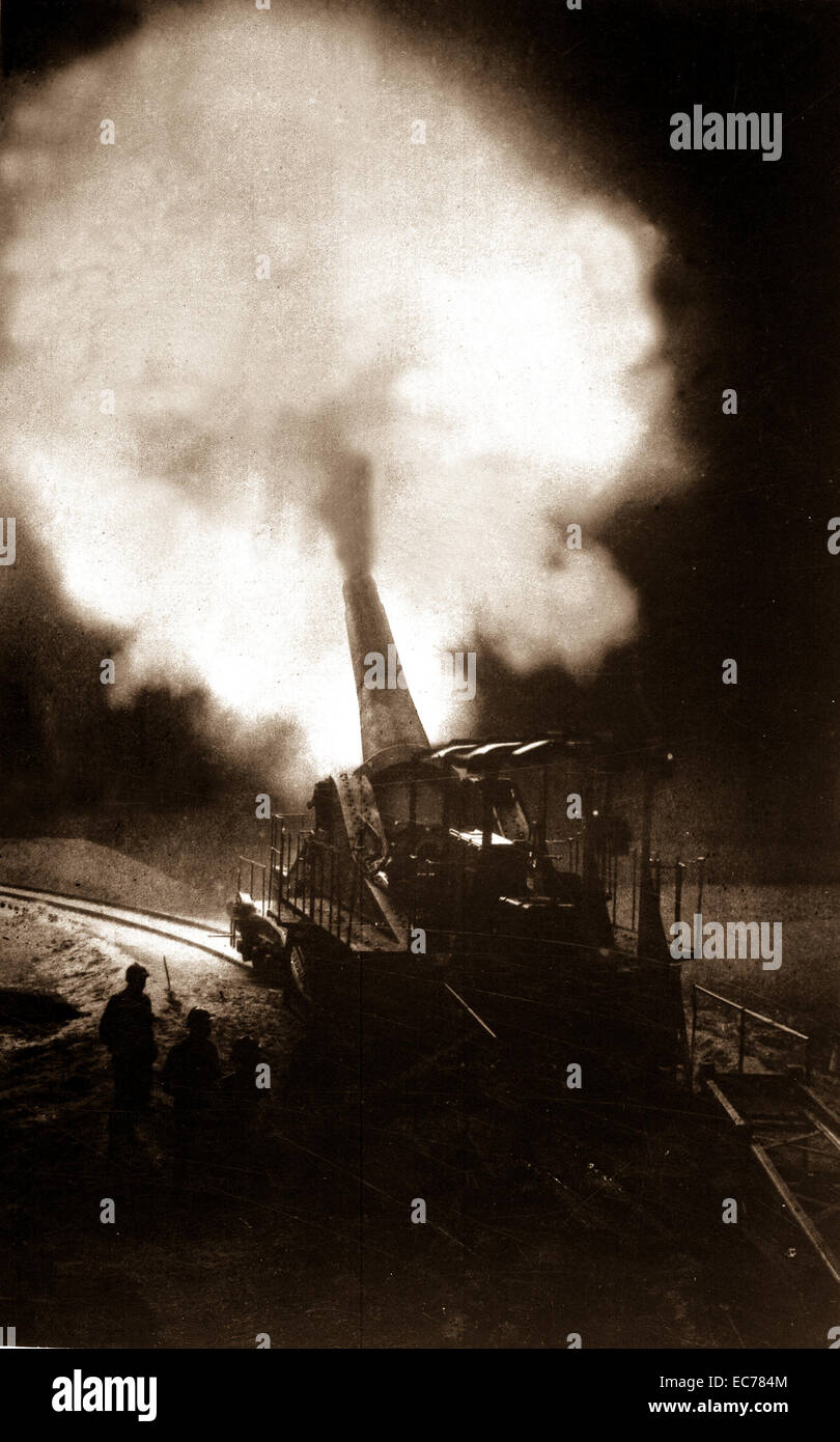 Wwi explosion hi-res stock photography and images - Alamy