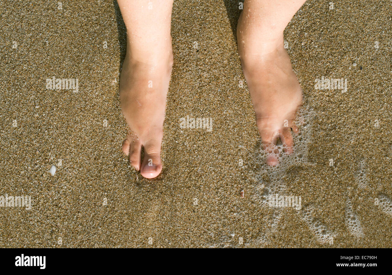 Two legs hi-res stock photography and images - Alamy