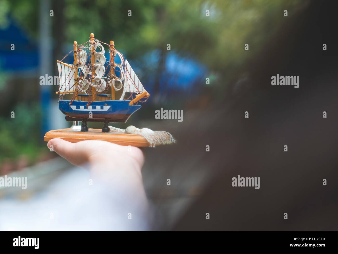 Ship model craft hi-res stock photography and images - Alamy