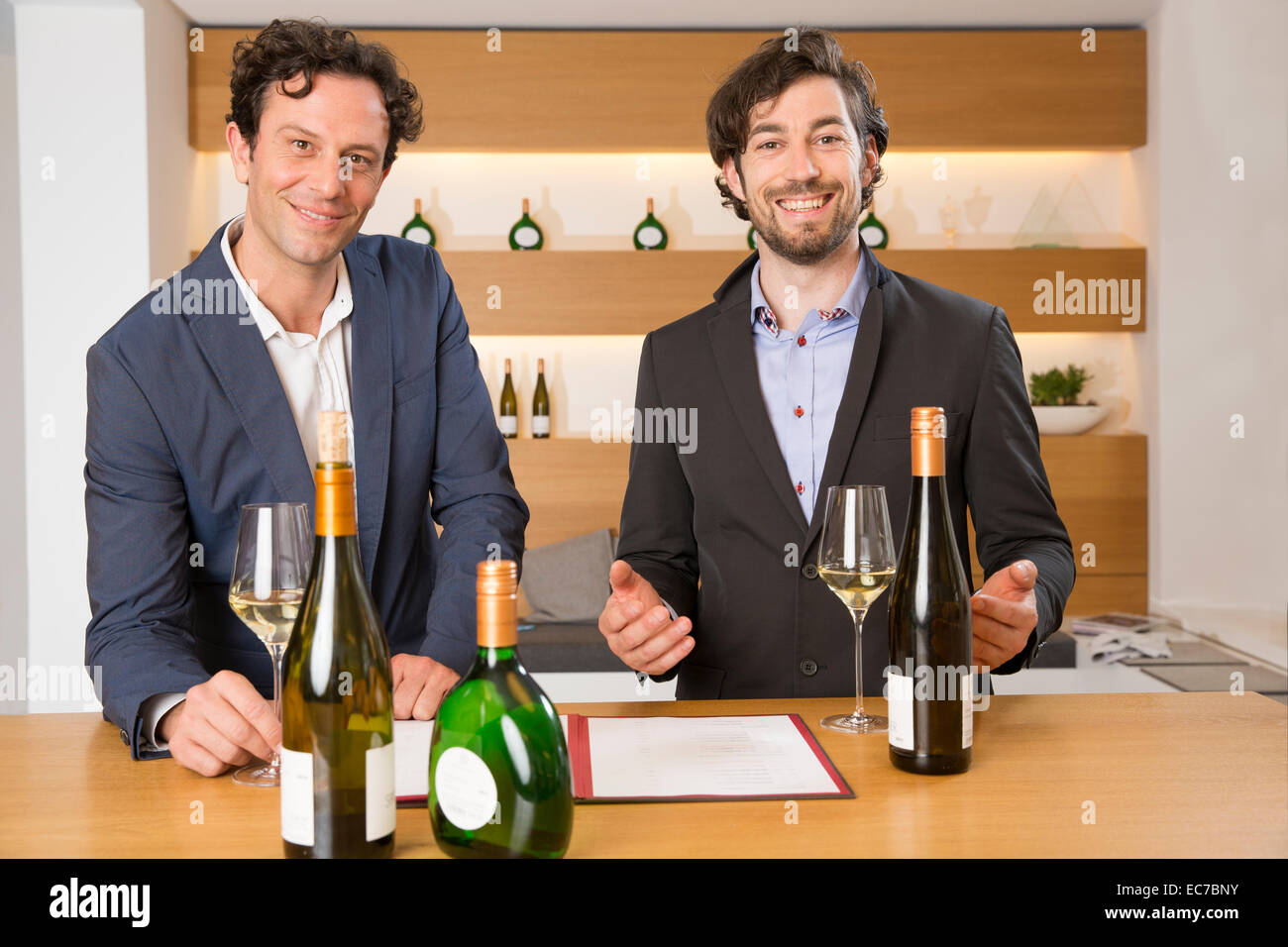 Drink salesmen hi-res stock photography and images - Alamy