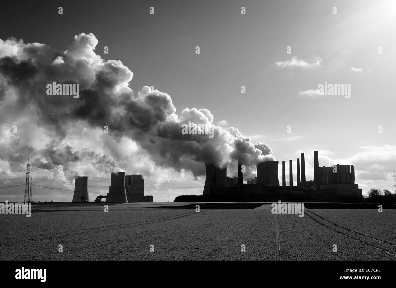Old and new neurath power station hi-res stock photography and images ...