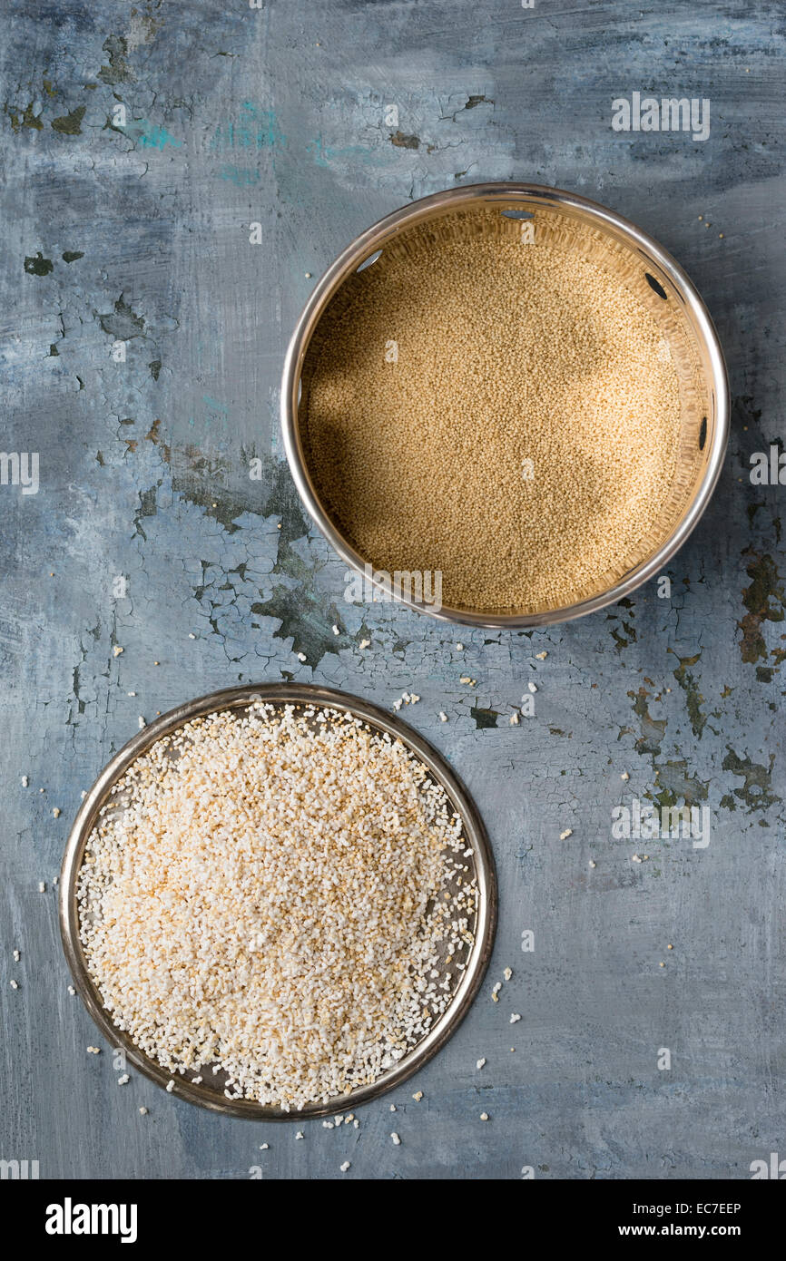 Bowl of uncooked amaranth and plate of popped amaranth Stock Photo - Alamy