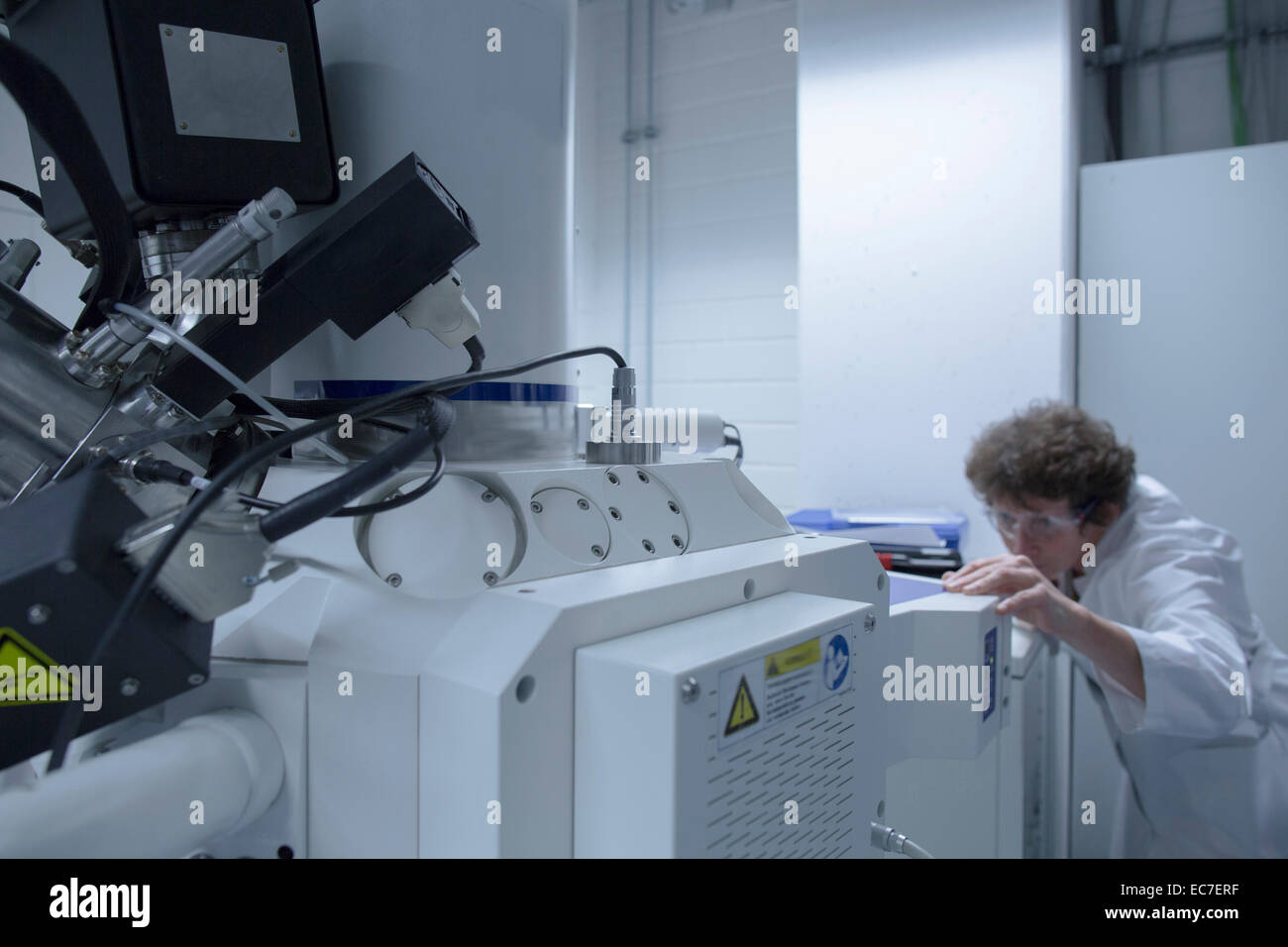 Female technical support specialist working in a technical lab Stock ...