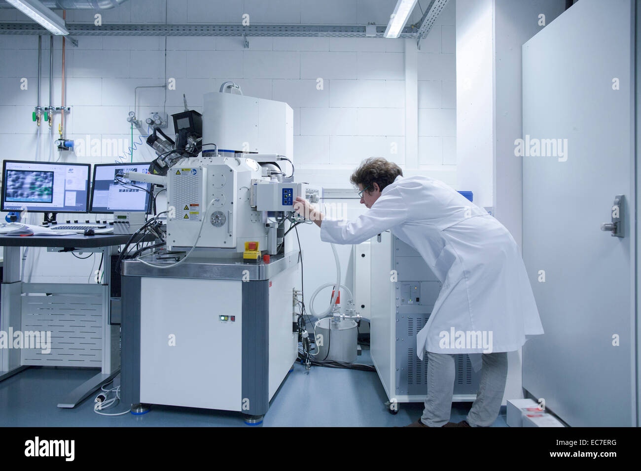 Female technical support specialist working in a technical lab Stock ...