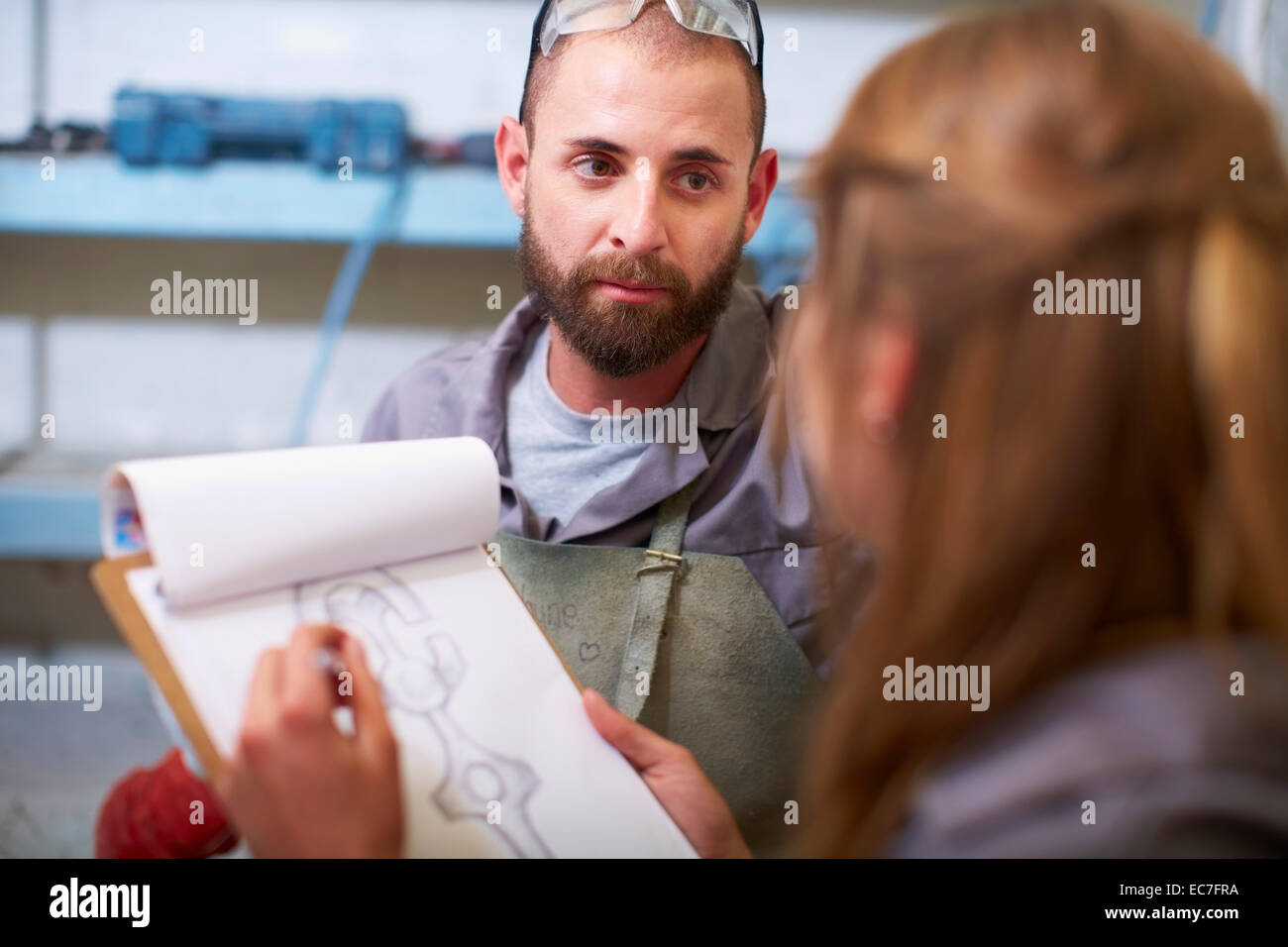 Craftspeople hi-res stock photography and images - Alamy