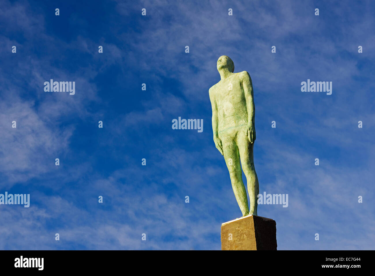 Voyage Statue Hull High Resolution Stock Photography and Images - Alamy