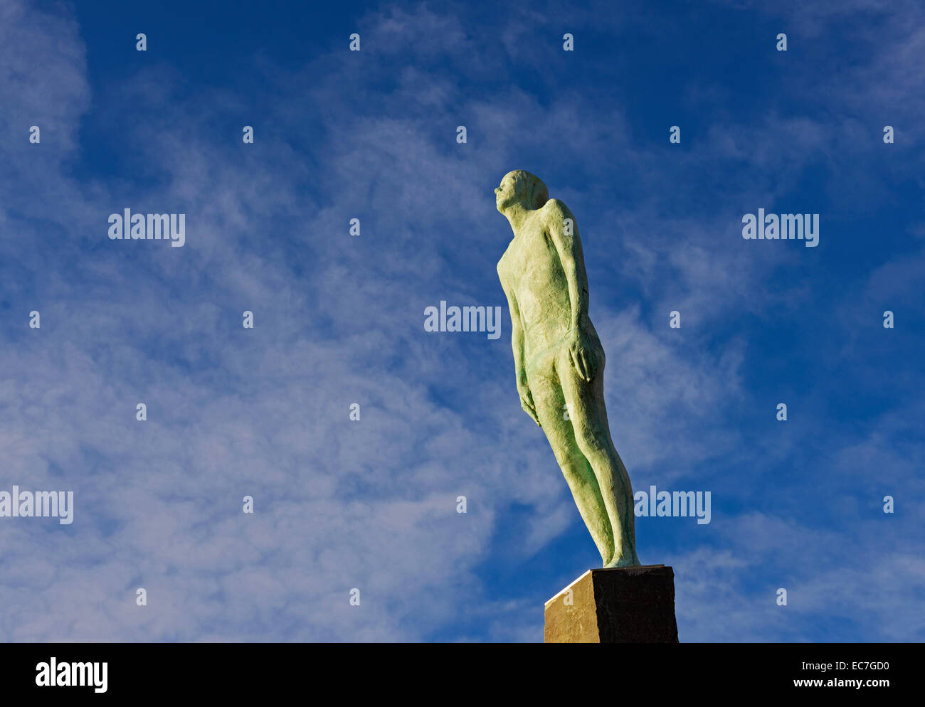 Voyage Statue Hull High Resolution Stock Photography and Images - Alamy