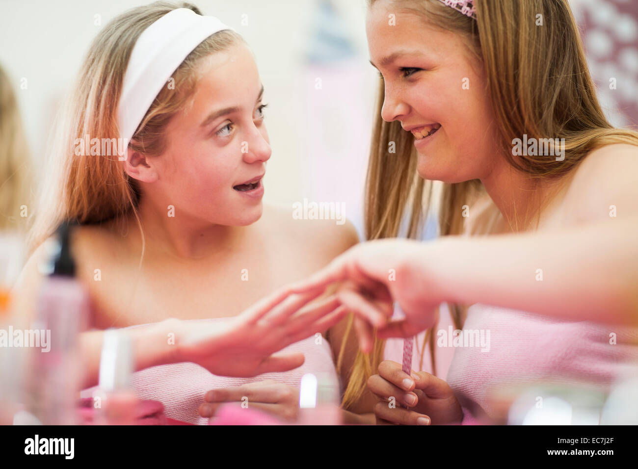 Two girls on a beauty farm pampering themselves Stock Photo - Alamy