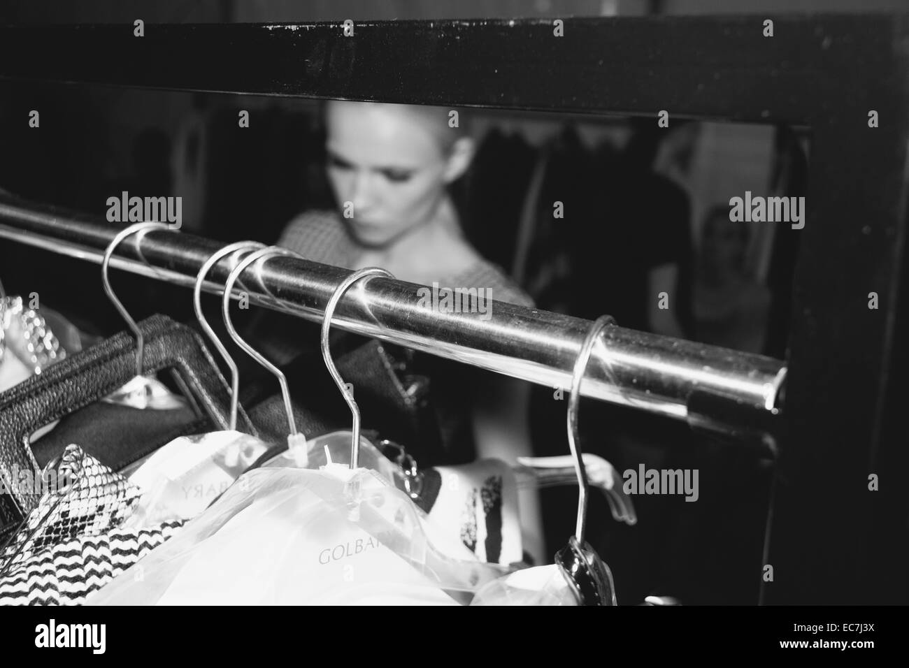 Models in a fashion show - backstage Stock Photo - Alamy