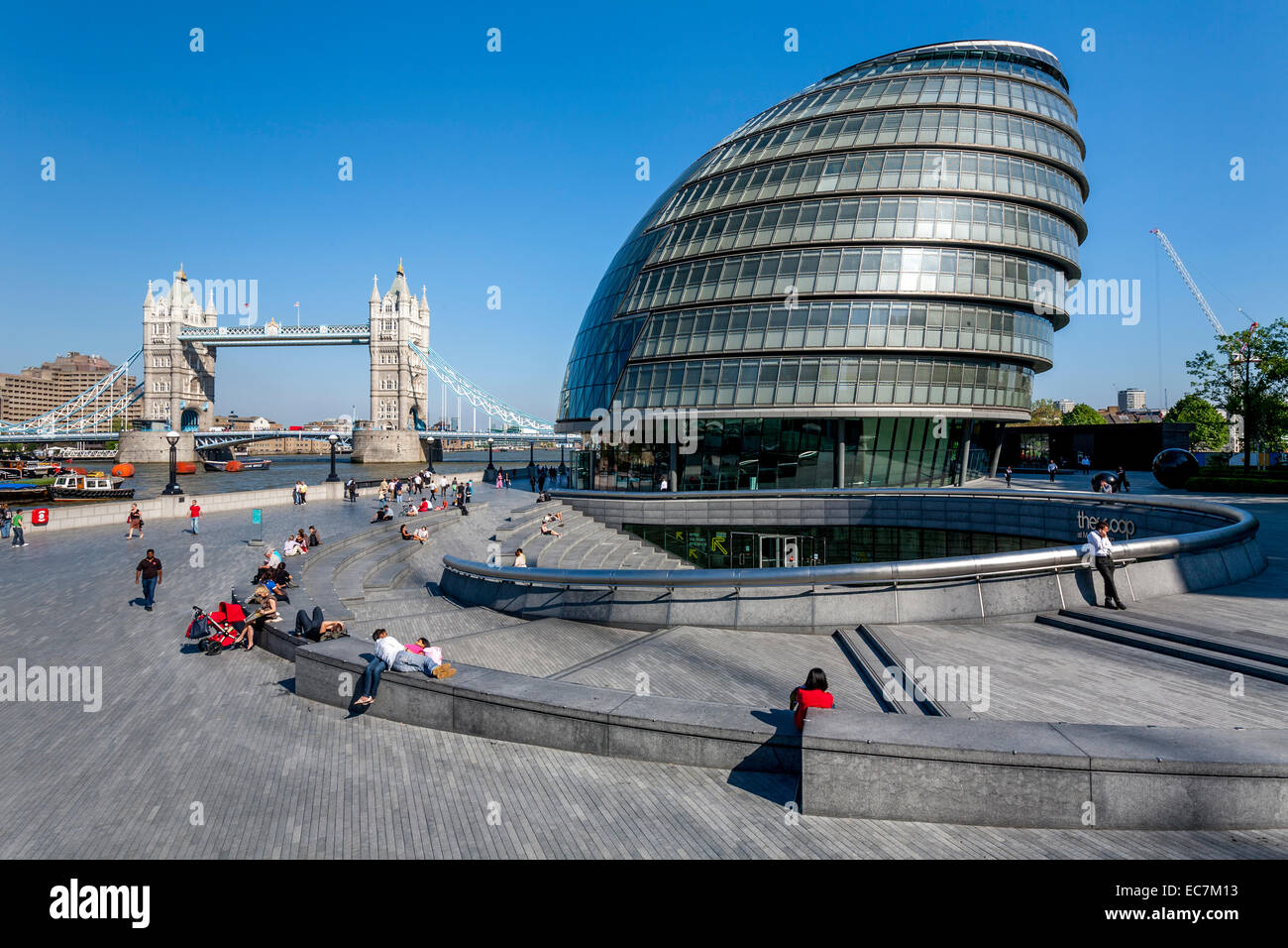 City Hall (London Assembly Building) and The Tower Of London, London ...