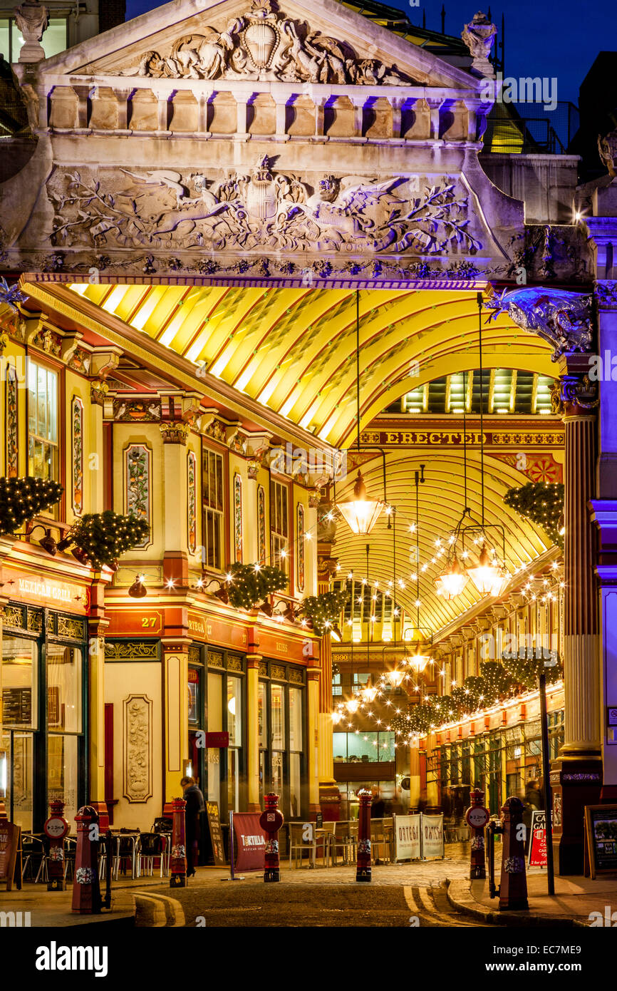 Entrance leadenhall market city london hi-res stock photography and ...
