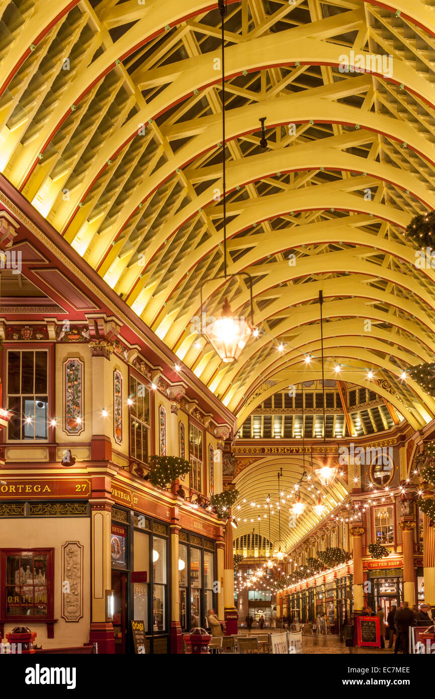 Buildings interior london colour hi-res stock photography and images ...