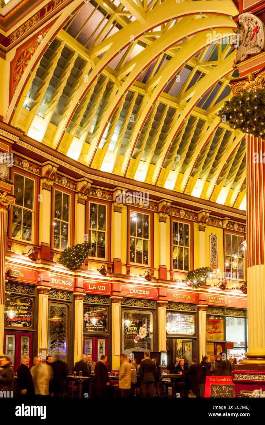 Buildings interior london colour hi-res stock photography and images ...