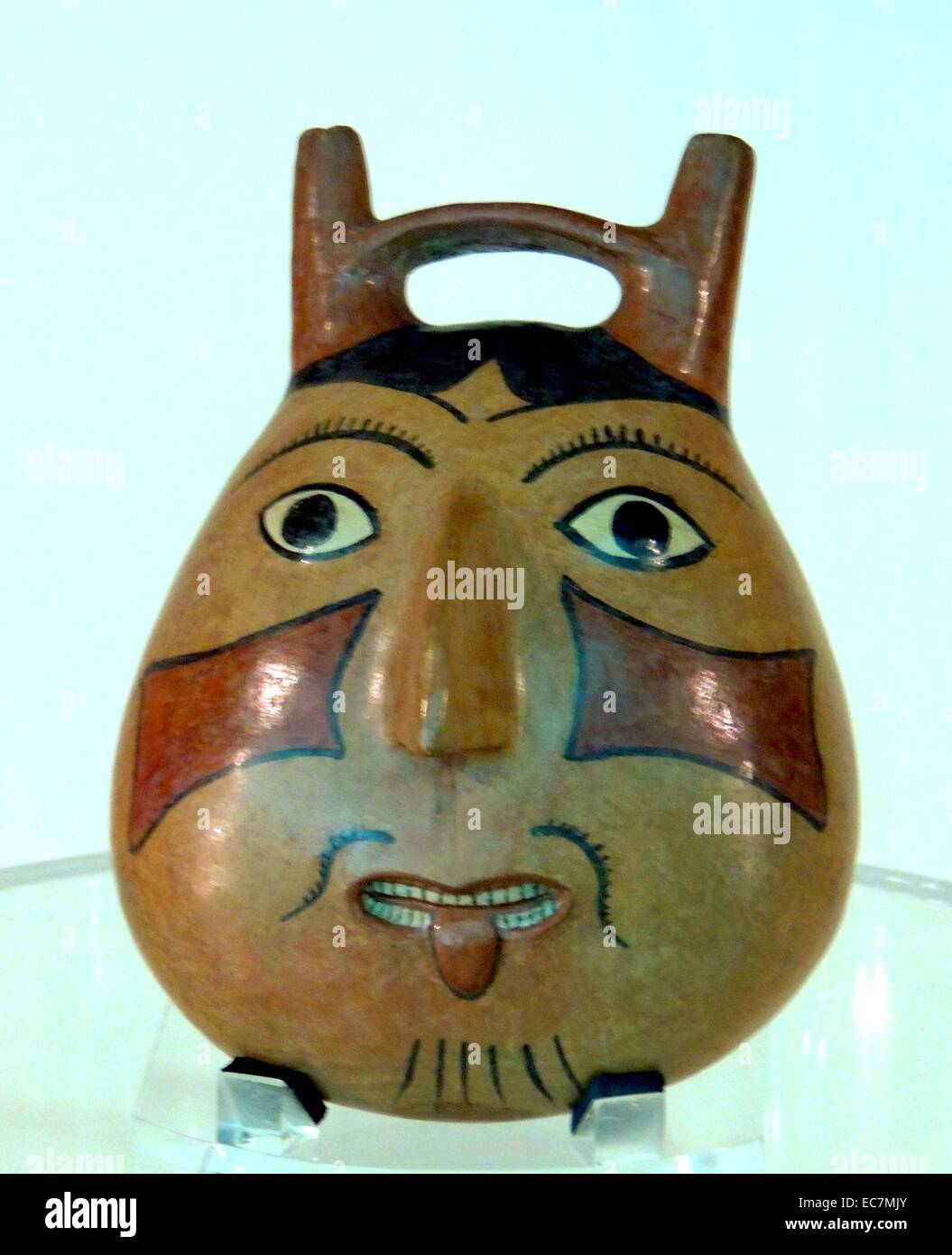 Peru ancient two headed figurine pottery hi-res stock photography and ...