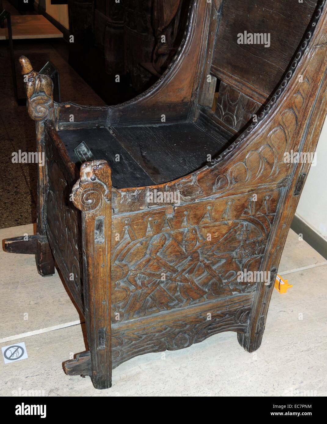 Viking chair wood carving norway hi-res stock photography and images ...