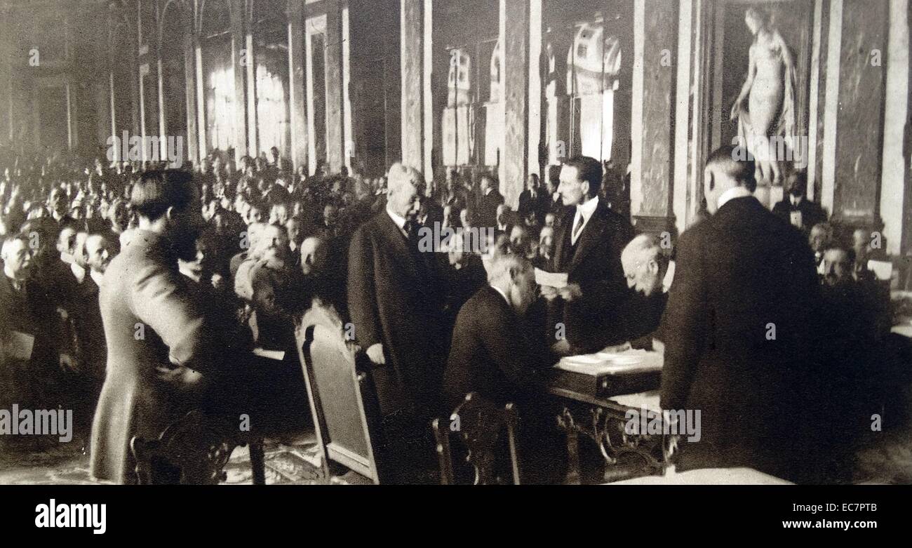 Peace treaty versailles hi-res stock photography and images - Alamy