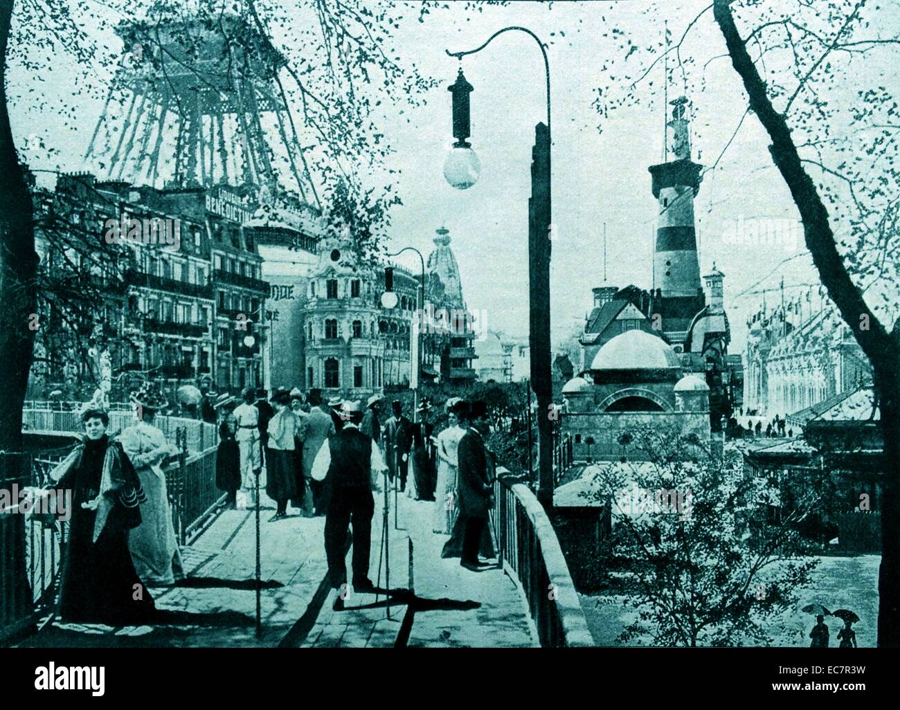 Moving to paris hi-res stock photography and images - Alamy