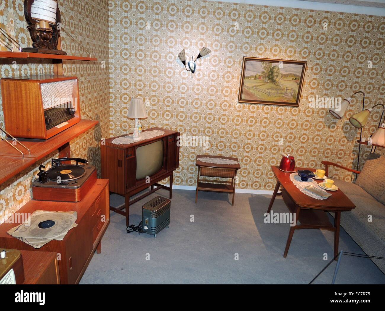 1960 lounge hi-res stock photography and images - Alamy