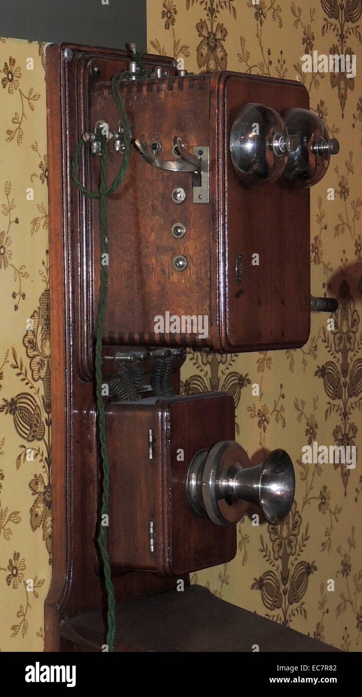 Telephone apparatus, 1890. Vaggapparat delivered to Christiania ...