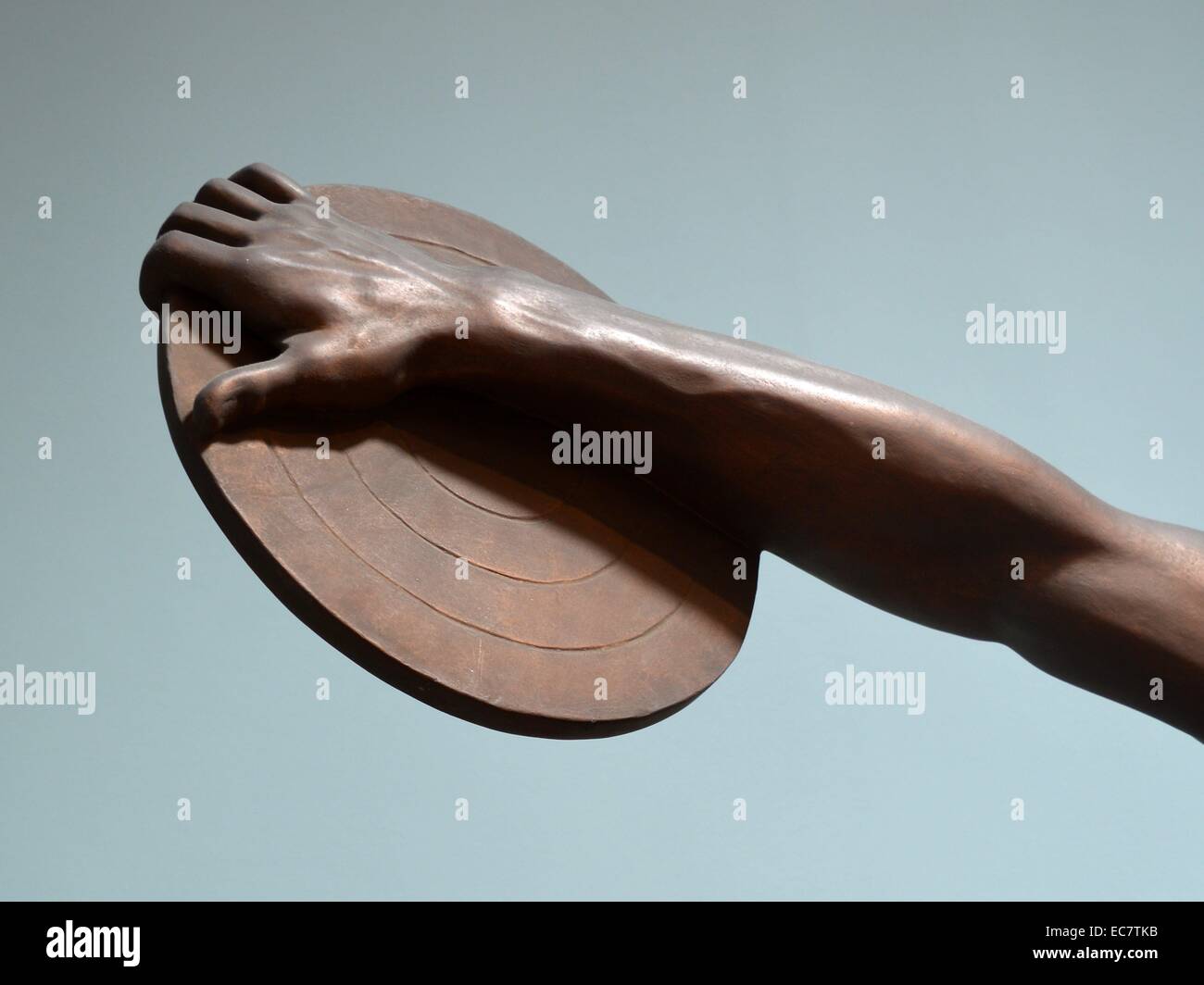 Discus thrower statue hi-res stock photography and images - Alamy