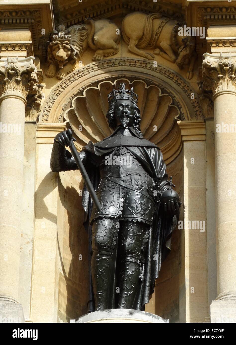 Statue king charles ii england hi-res stock photography and images - Alamy