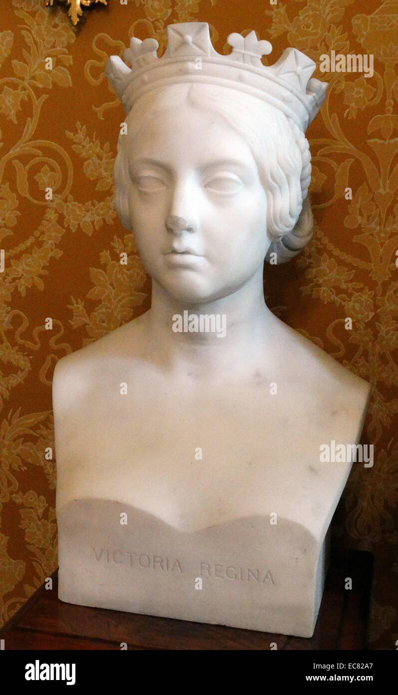 Queen victoria bust hi-res stock photography and images - Alamy