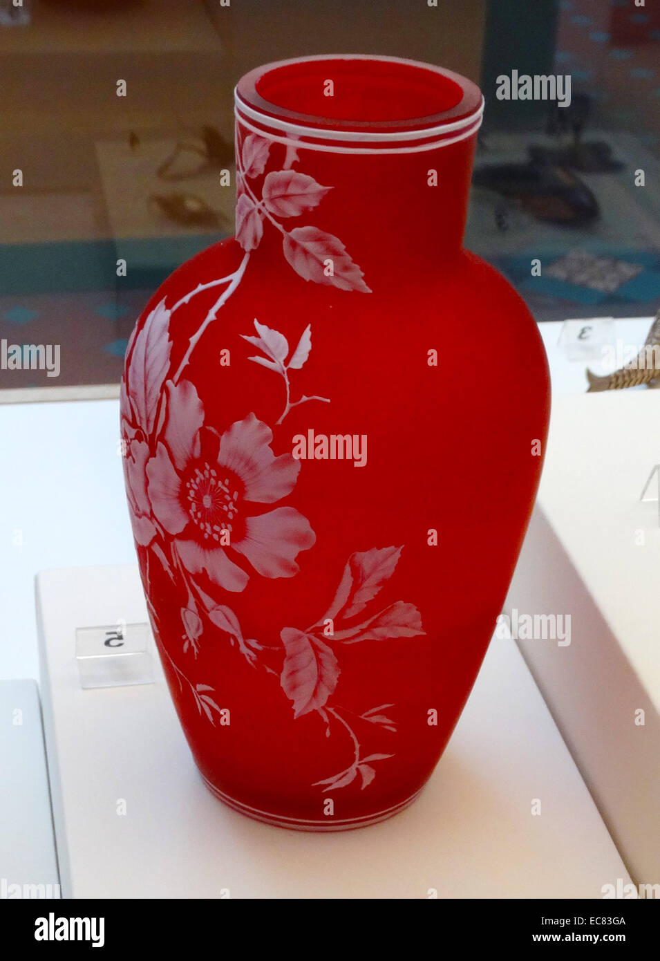 Cameo Glass Vase High Resolution Stock Photography and Images - Alamy